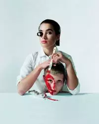 Make-up umělec isamaya french