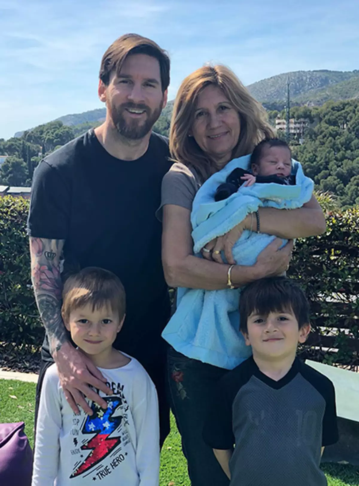 Lionel Messi con mamma e figli