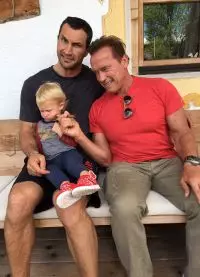 Arnold suggereerde de dochter Klitschko Sigar