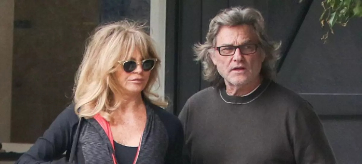 Goldi Houne och Kurt Russell riddled offentligt