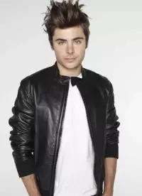 Zac Efron argues that he is heterosexual