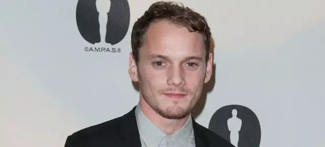 আন্তন Yelchin জীবনী