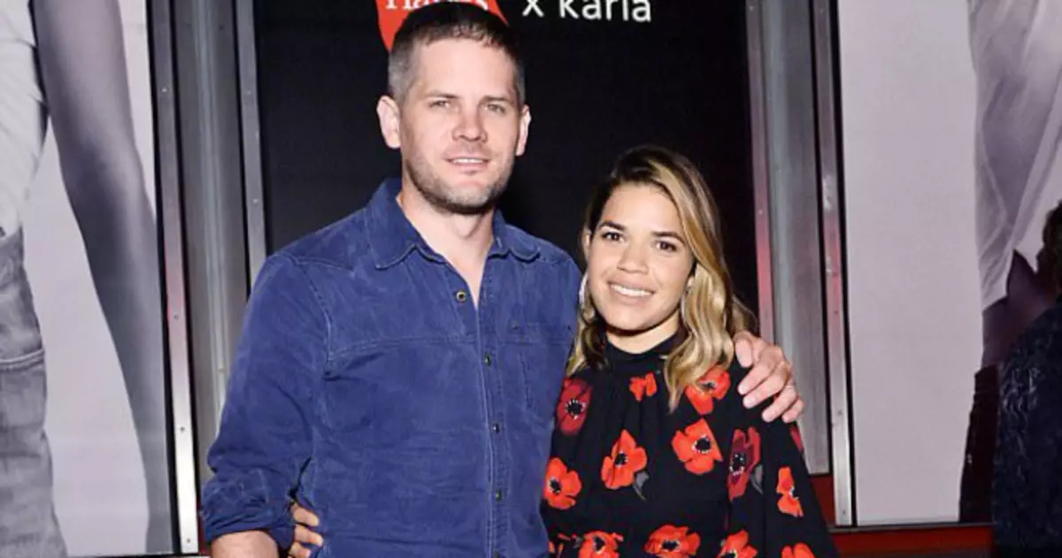 Ang America Ferrera una nga nahimong inahan