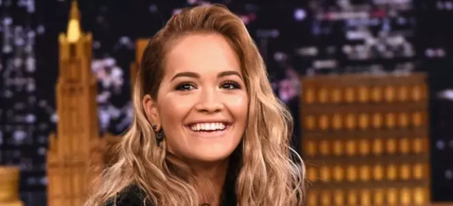 Rita Ora dalam sebuah wawancara dengan Vanity Fair memberi tahu tentang persahabatan dengan Ji Zi dan Pangeran