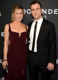 Jennifer Aniston með maka sínum Justinian Tera sem gerir hana hamingjusöm