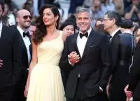 Clooney Family in Previous Waiting for First Track