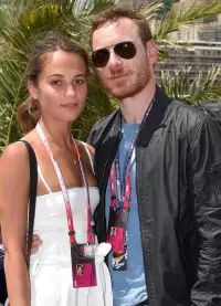 UMichael Fassbender no-Alicia bacrever