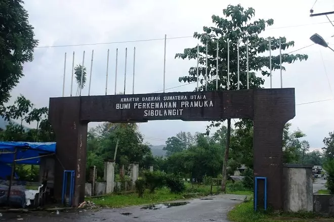 Dalan menyang air terjun