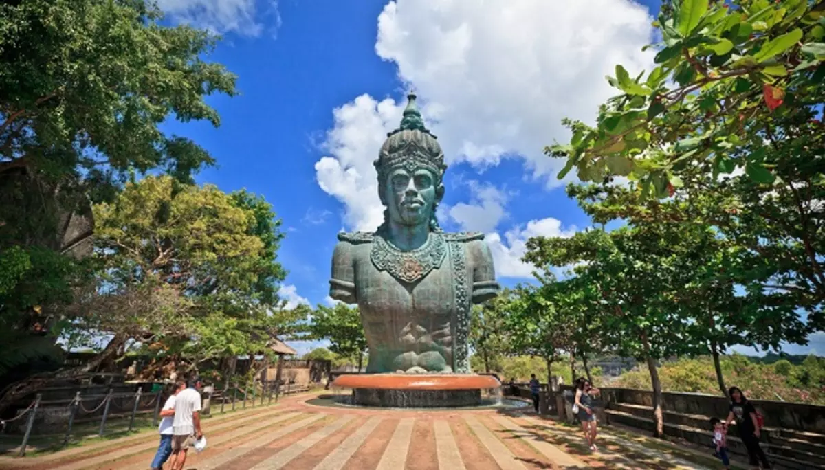 Estatua de Vishnu.