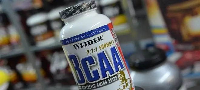 BCAA sport ozuqasi.