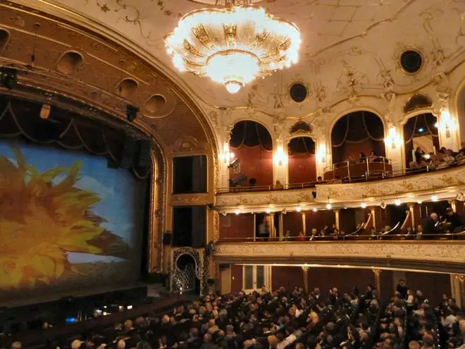 Decoração interior do teatro