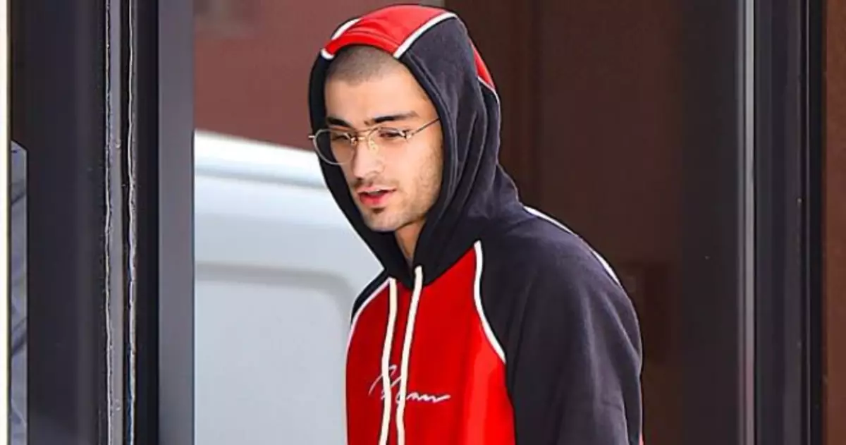 Zayn Malik bija redzams no Paradna House Jiji Hadid