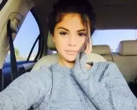 Selena Gomez - 2,3 milljónir