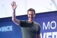 Cybercriminals khaws cov password rau cov nplooj ntawv ntawm Zuckerberg