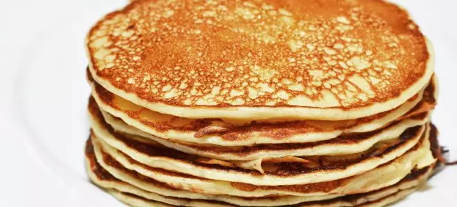 The most delicious pancakes on milk are thin and thick, with yeast, kefir and water 6717_6