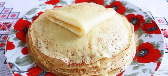 Etu esi eme ngwa ngwa ma na-edozi ya ngwa ngwa kwadebe pancakes na mmiri ara ehi, mmiri, kefir na ọbara? 6718_12