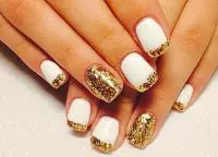 Manicure ກັບ Gold Sparkles2