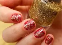 Manicure com lantejoulas de ouro7