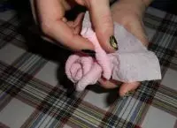 le auala e faia ai se rosa mai le napkin13