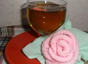 le auala e faia ai se rosa mai le napkin27