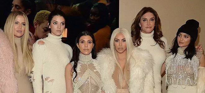 Gipaambit sa Chloe Kardashian ang kasayuran bahin sa pagdiyeta sa iyang mga igsoon nga babaye