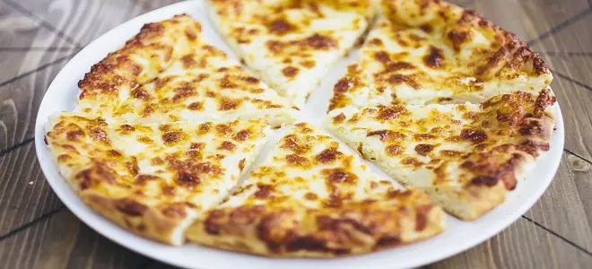 Khachapuri na may keso