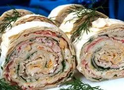 Lavash snacks with filling