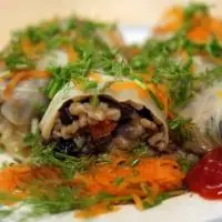 Lean cabbage rolls with mushrooms