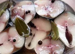 marinade ສໍາລັບ mackerel ເຜັດເຜັດ
