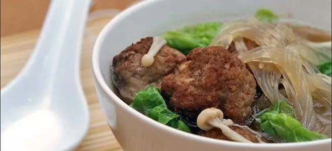 Funchosis dengan daging sapi - resep hidangan kedua, selada, sup dan makanan ringan 7150_11