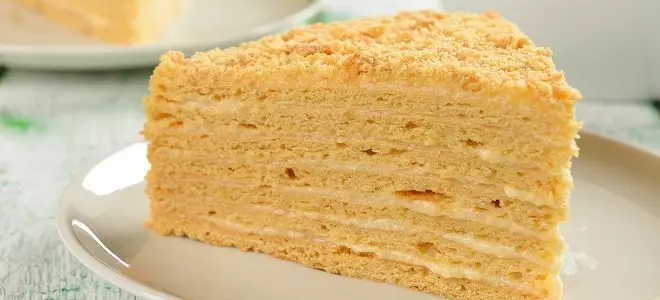 Cake on a frying pan with custard