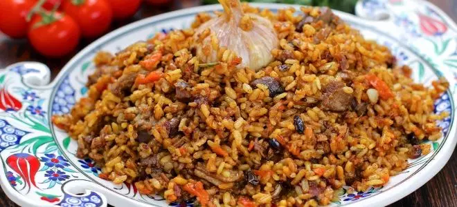 រូបមន្ត Plov ជាមួយសូន្យនិង raisins