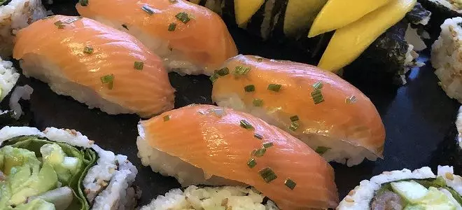 Sushi otthon - rizs receptek, szósz, pácolt gyömbér és tekercs tekercsek 7346_12