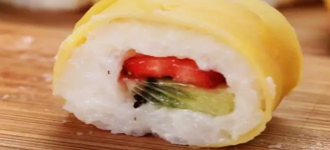 Sushi di rumah - resep beras, saus, acar jahe dan gulungan untuk gulungan 7346_13