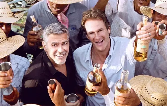 George Clooney i plotë dhe Randy Gerber shitur markën e tyre tequila