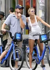 Leonardo di Caprio ljubi vožnjo s kolesom z dekleti