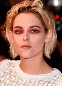 Maquillaxe Kristen Stewart no estreo comprador persoal