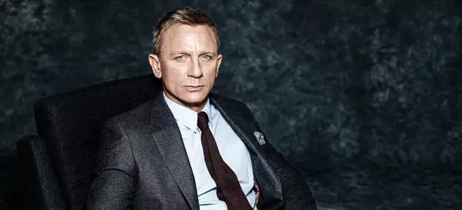 Daniel Craig.