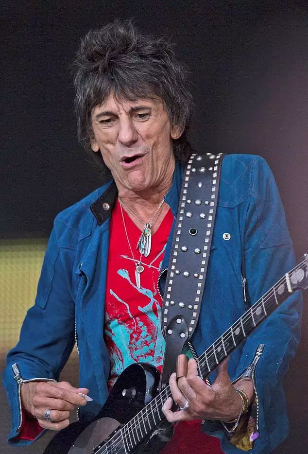 Hudebník Ronnie Wood.