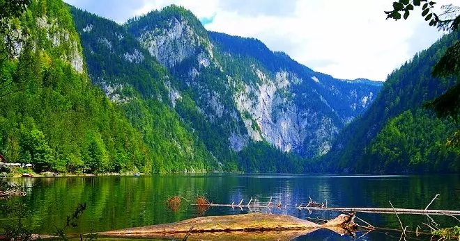 LAKE TOPLITZ