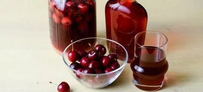 Wine daga cherries tare da kasusuwa - girke-girke tare da yisti, vodka, ba tare da sukari da ruwa ba 7620_10