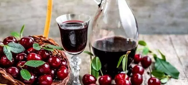 Wine daga cherries tare da kasusuwa - girke-girke tare da yisti, vodka, ba tare da sukari da ruwa ba 7620_4