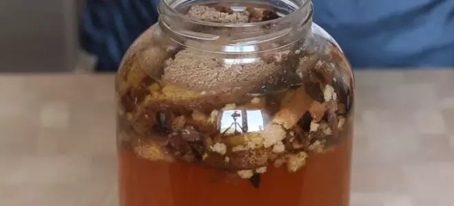 집에서 빵에서 kvass - 요리법은 냉장고, 음료, 맥아와 건포도 7621_3