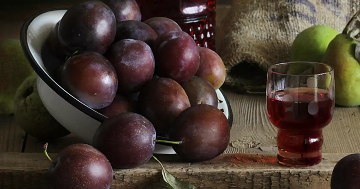 Drene la fundición - ¡delicioso alcohol fragante en casa!