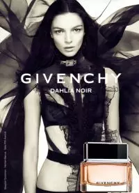 Mariakarla বহু বছর ধরে Givenchy মুখ