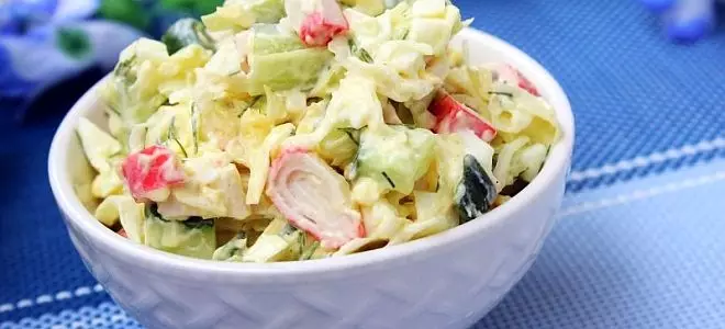 Salad musim panas yang ringan - Resipi dengan ayam, kubis, radikal dan buah 7823_6